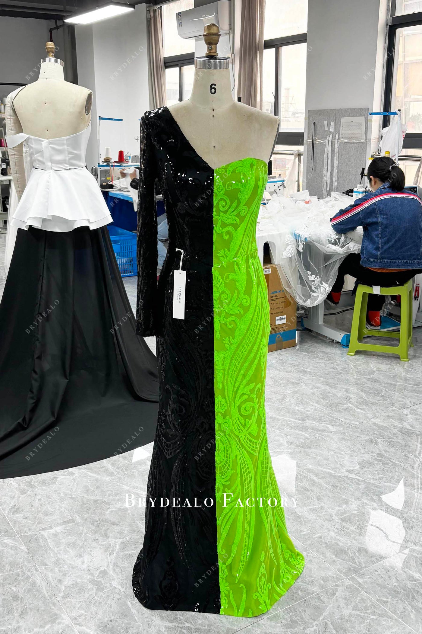 Two-Tone One Sleeve Sequin Floor Length Mermaid Prom Dress