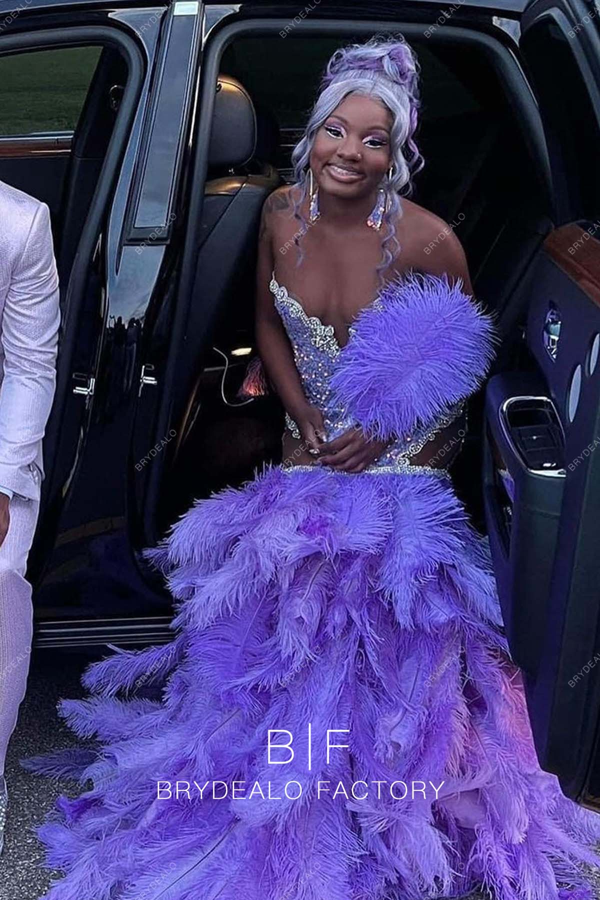 Lilac Sequins Sleeveless Big Feathers Luxury Trumpet Prom Dress