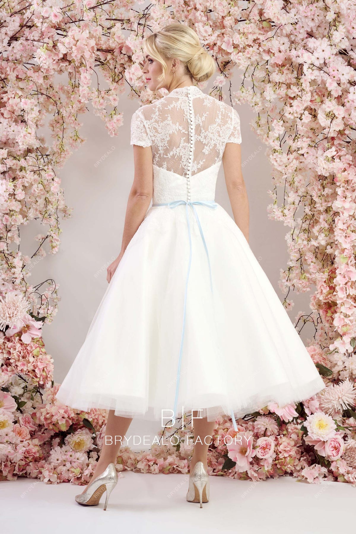 Retro Queen Anne Neck Classic Lace Tea Length Puffy Bridal Dress