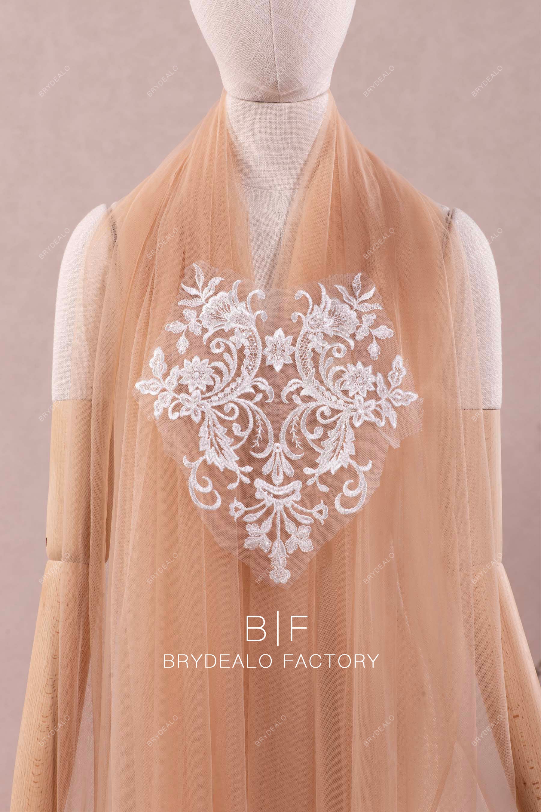 Symmetric Embroidered Totem Motif Shiny Lace Applique