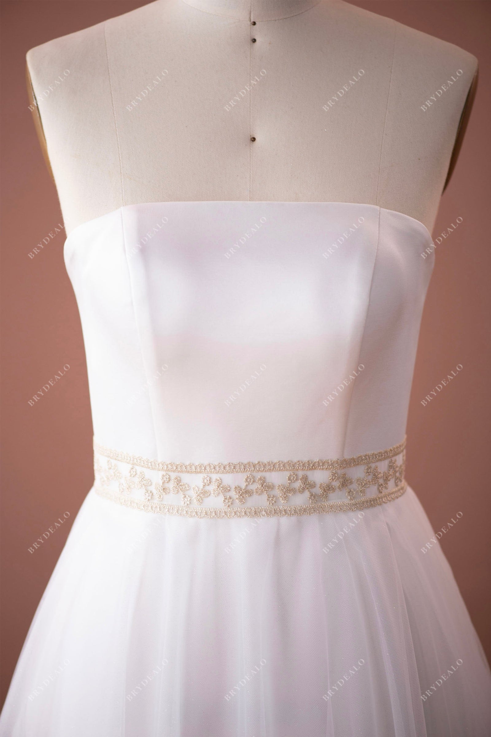 Vintage Strapless Straight Neck Satin Tulle A-line Wedding Dress