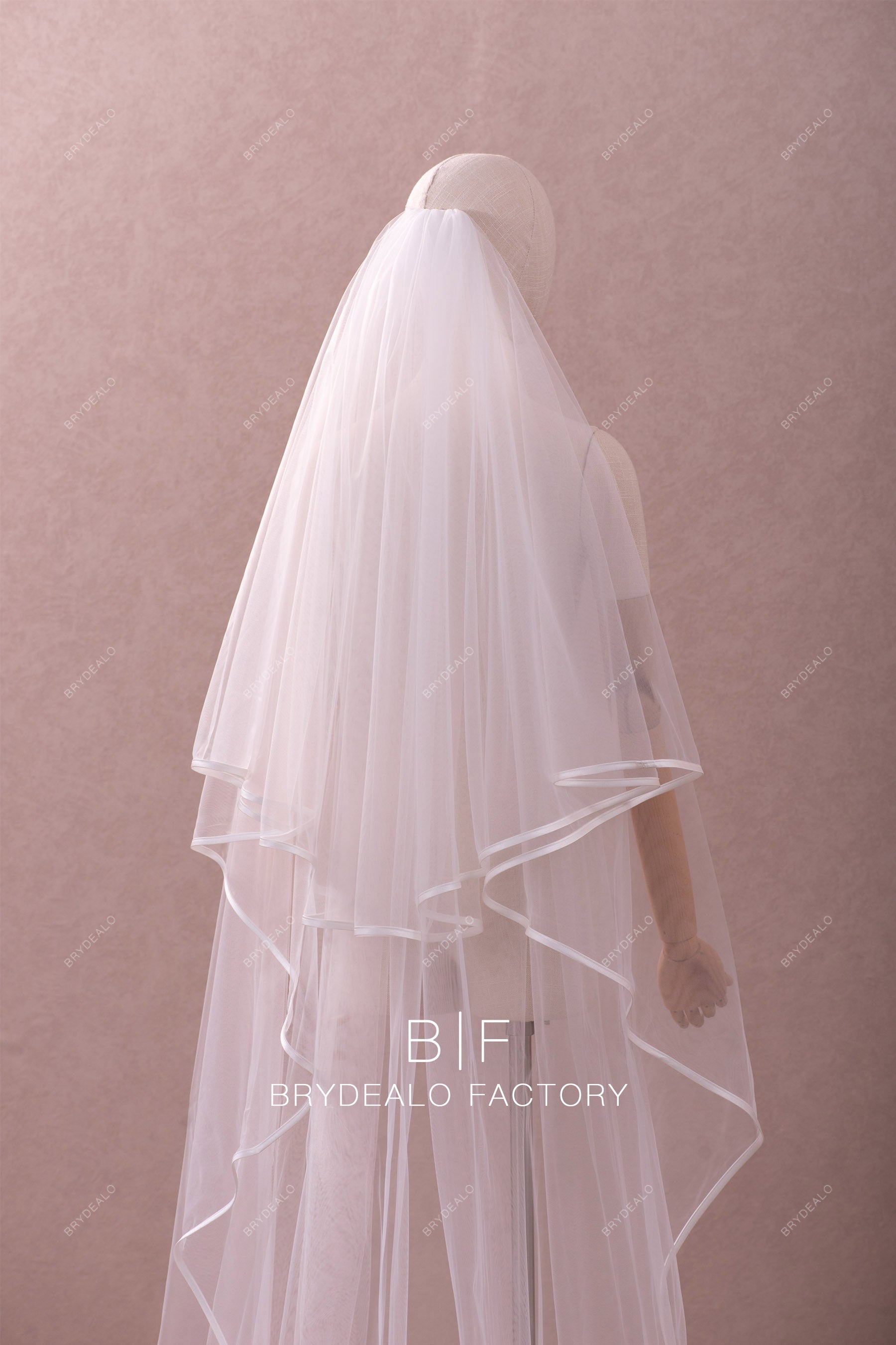 High Quality Ribbon Edge Two-Tier Wedding Veil Online